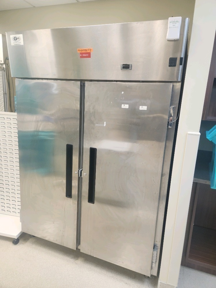 GEM GAF2-S MOBILE LABORATORY REFRIGERATOR, DOUBLE-DOOR