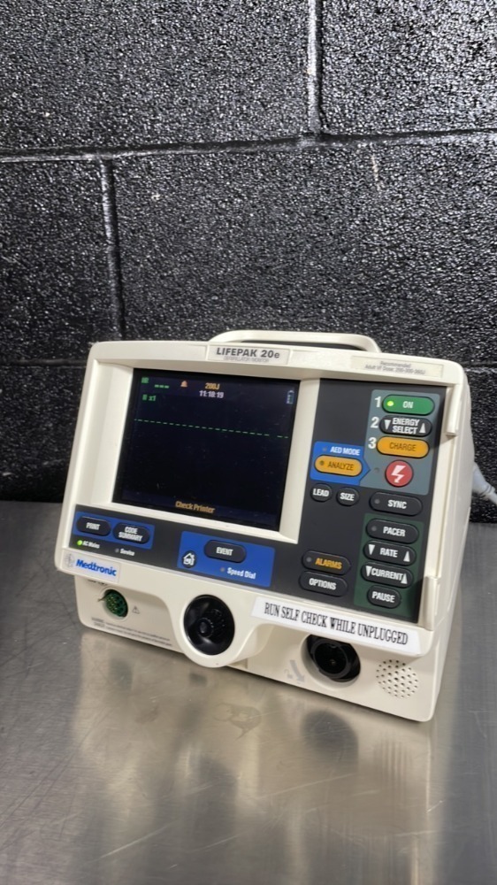 MEDTRONIC/PHYSIO-CONTROL LIFEPAK 20E BIPHASIC DEFIB WITH PACING, 3 LEAD ...