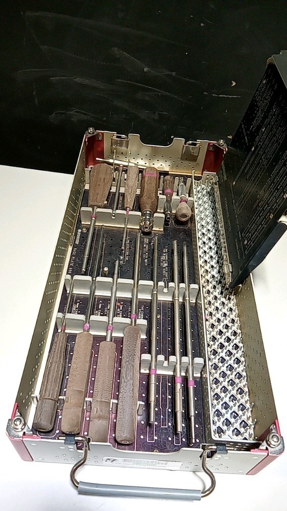 SYNTHES ORTHOPAEDIC TRAUMA SCREWDRIVER INSTRUMENT SET