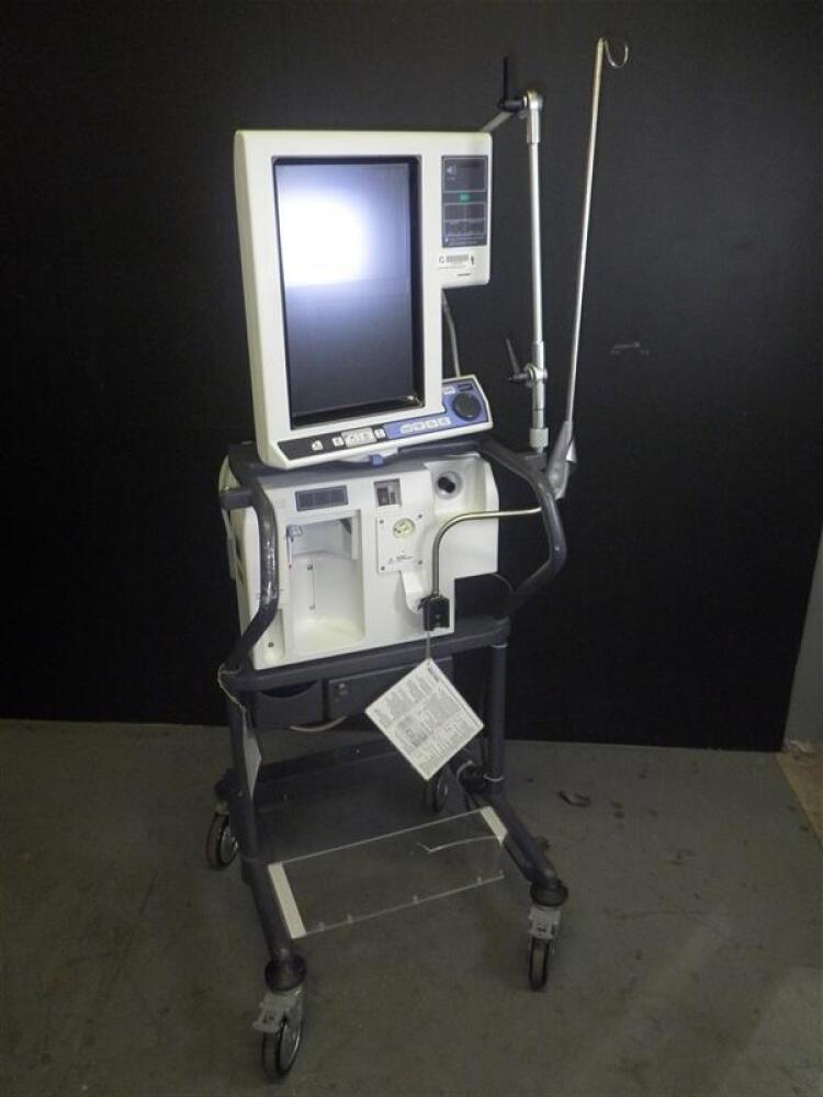 NELLCOR PURITAN BENNETT 840 VENTILATOR WITH NEOMODE ON ROLLING STAND