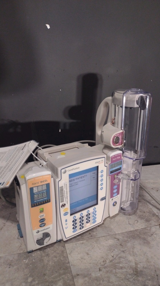 CAREFUSION ALARIS PC 8015 INFUSION PUMP WITH ALARIS 8300 MODULE AND ...