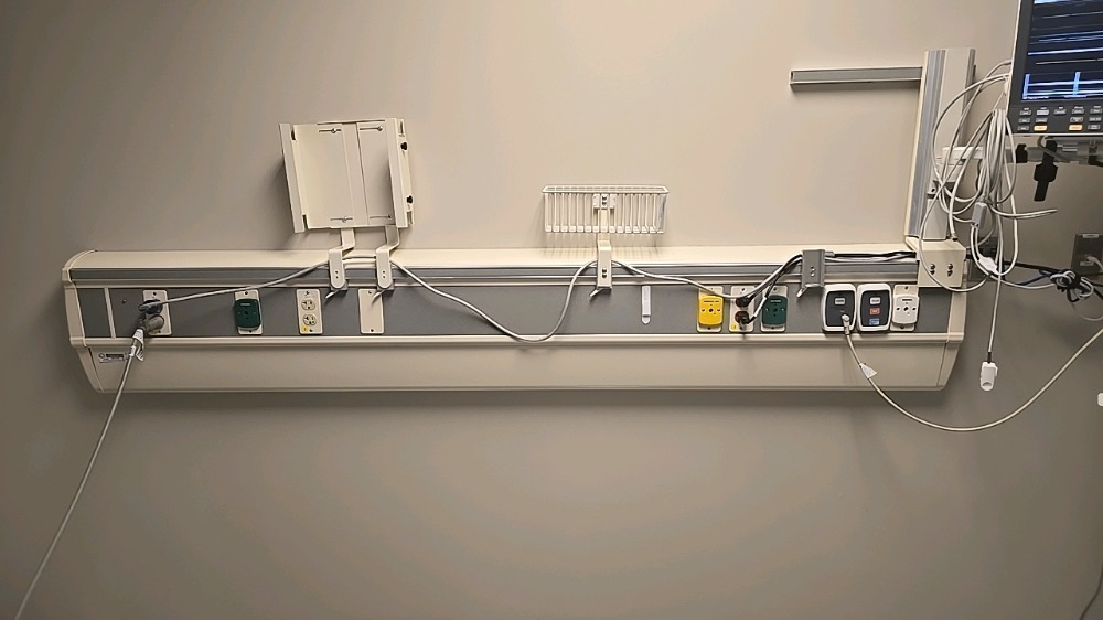 PREFABRICATED MEDICAL HEADWALL, QTY. (7) **HOSPITAL BED, MONITOR, WALL ...
