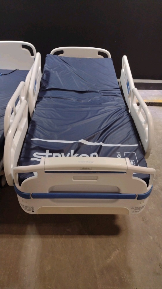LOT OF (2) STRYKER 3002 S3 HOSPITAL BEDS WITH HEAD & FOOTBOARD ...