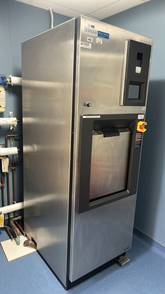 STERIS AMSCO CENTURY V-116 PREVAC STEAM STERILIZER LOCATED AT 2100 ...