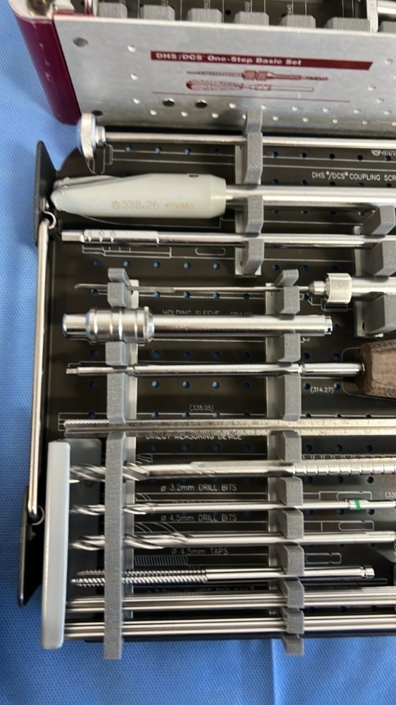 SYNTHES DHS/DCS ONE-STEP BASIC SET LOCATED AT 2100 DORCHESTER AVE ...