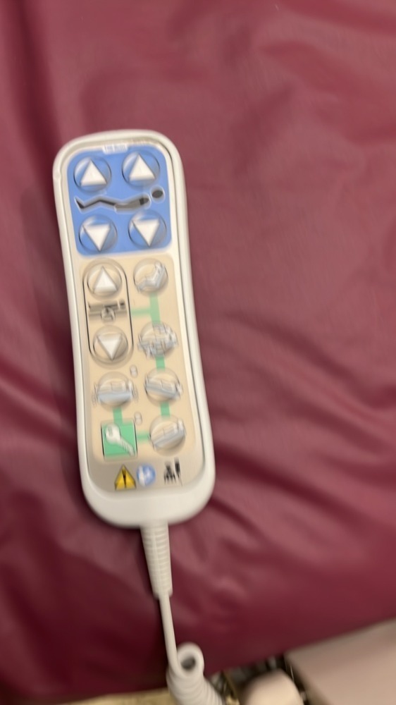 HILL-ROM PROGRESSA PULMONARY P7500A000512 PATIENT BEDLOCATED AT 2100 ...