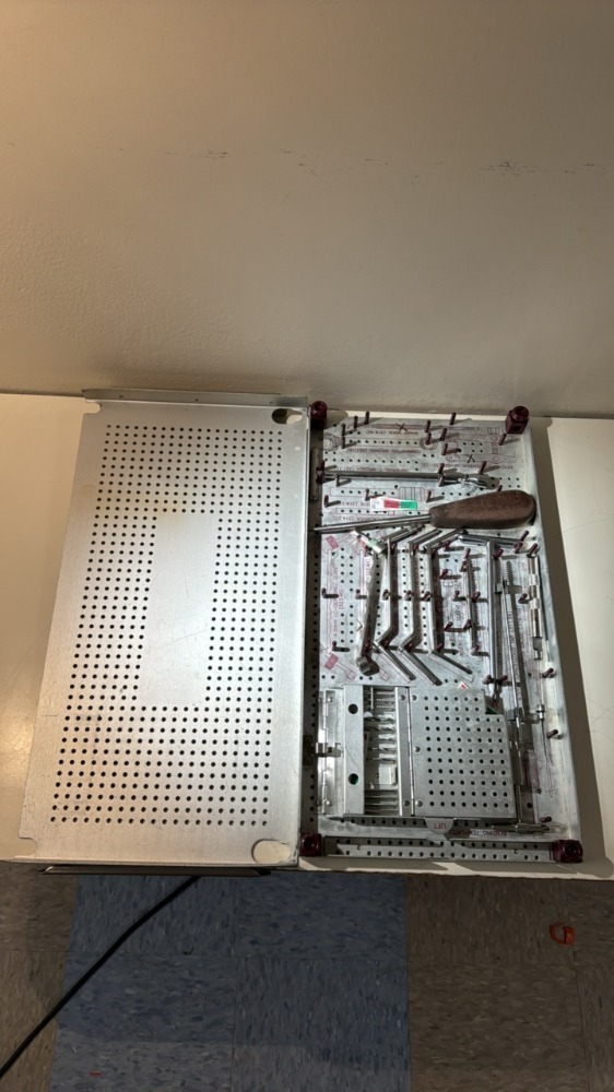 SYNTHES BASIC INSTRUMENTS LC-DCP & DCP SET LOCATED AT 2100 DORCHESTER ...