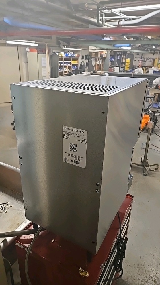 HOSHIZAKI DCM-271BAH ICE MAKER/ WATER DISPENSER WITH CART LOCATED AT ...