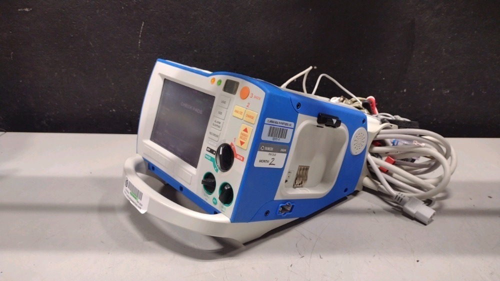 ZOLL R-SERIES ALS DEFIB WITH PACING, 12 LEAD ECG, SPO2, CO2, ANALYZE