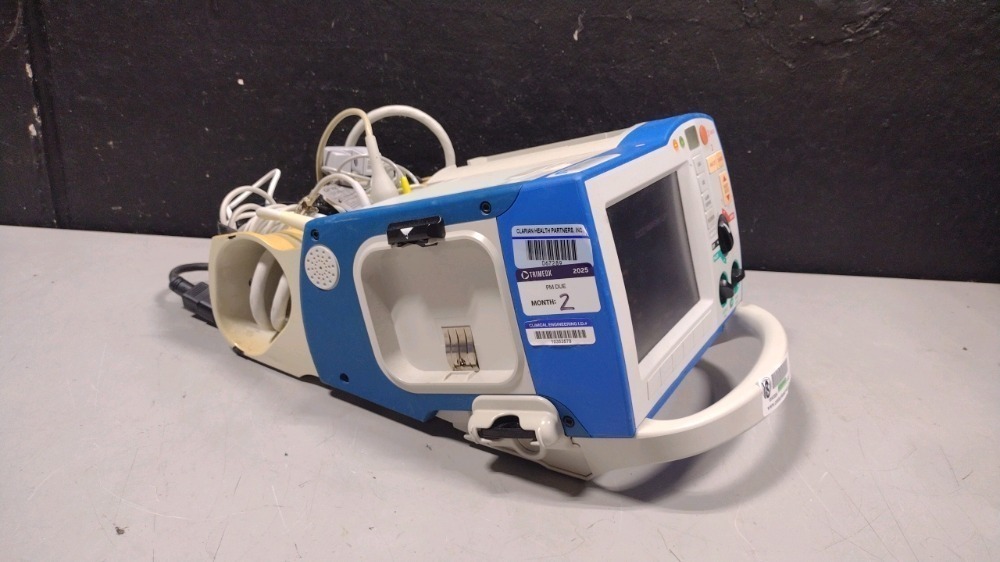 ZOLL R-SERIES ALS DEFIB WITH PACING, 12 LEAD ECG, SPO2, CO2, ANALYZE