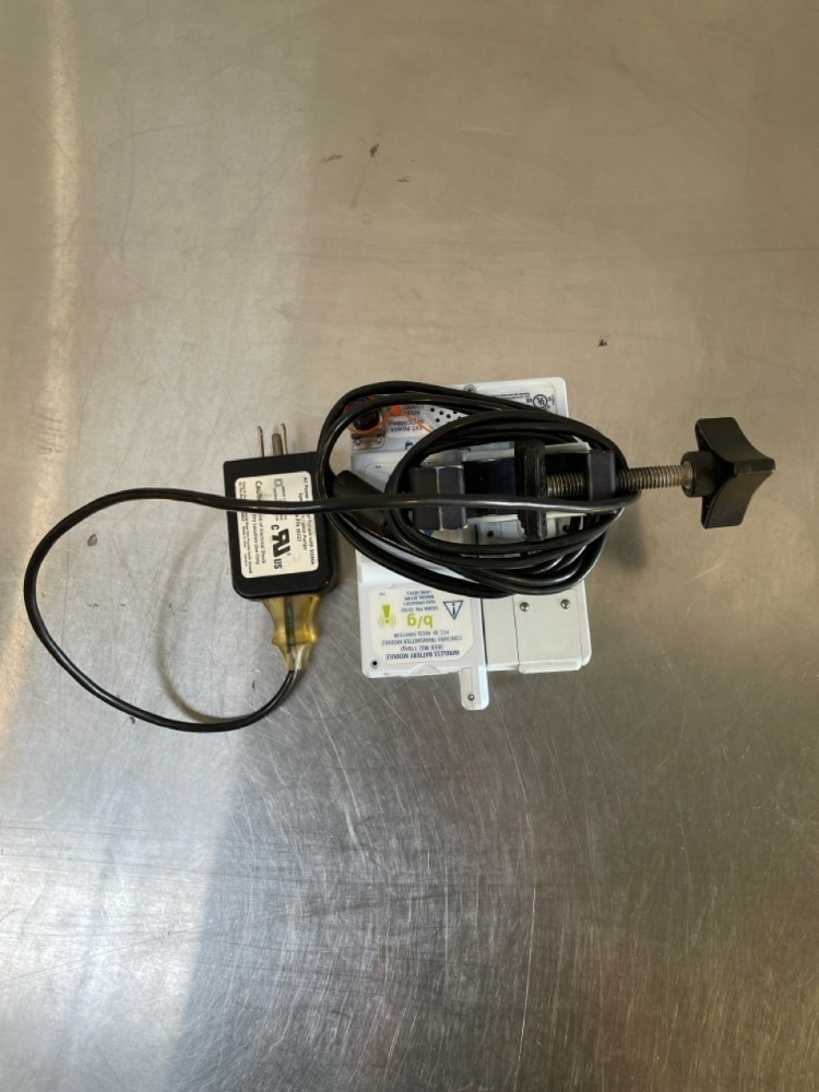 BAXTER SIGMA SPECTRUM INFUSION PUMP W/ WIRELESS BATTERY MODULE B/G AND ...