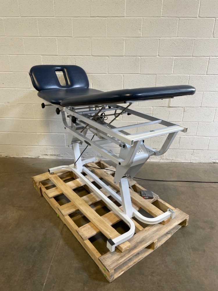 CHATTANOOGA GROUP ADP-300 ADAPTA POWER TREATMENT TABLE W/ FOOT CONTROL