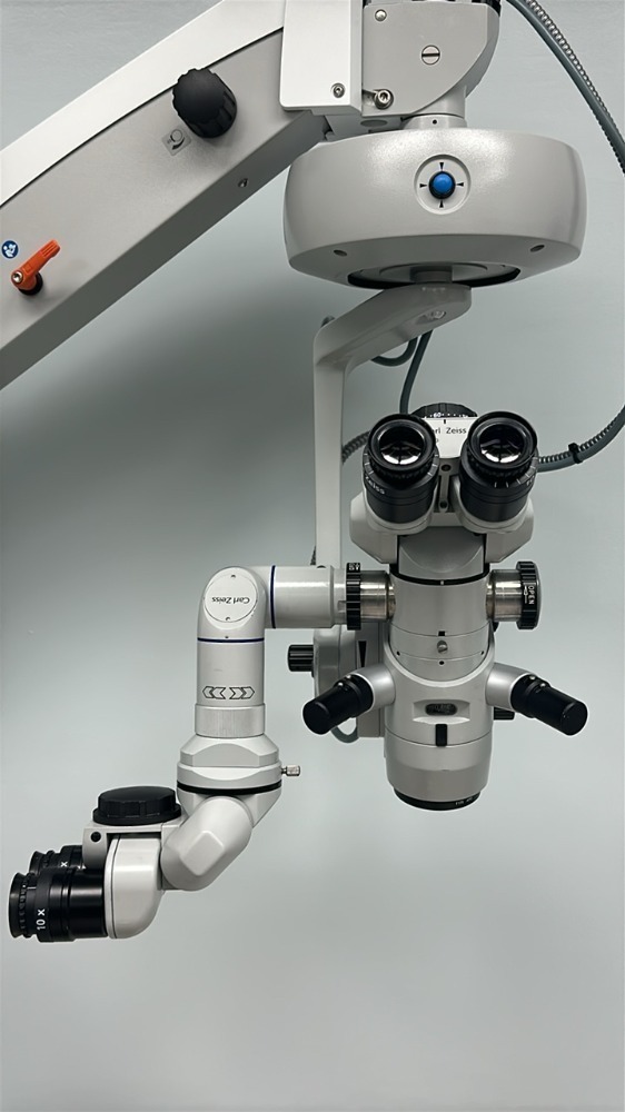 ZEISS OPMI LUMERA SURGICAL MICROSCOPE ON S7 STAND WITH FOOT CONTROL ...