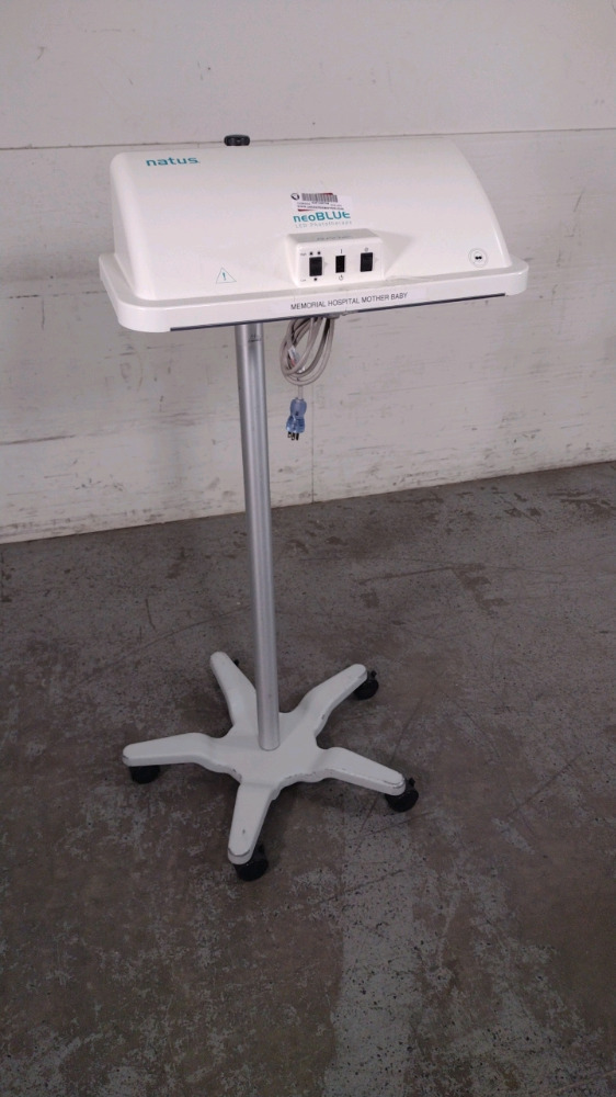 NATUS NEOBLUE LED PHOTOTHERAPY SYSTEM ON ROLLING STAND
