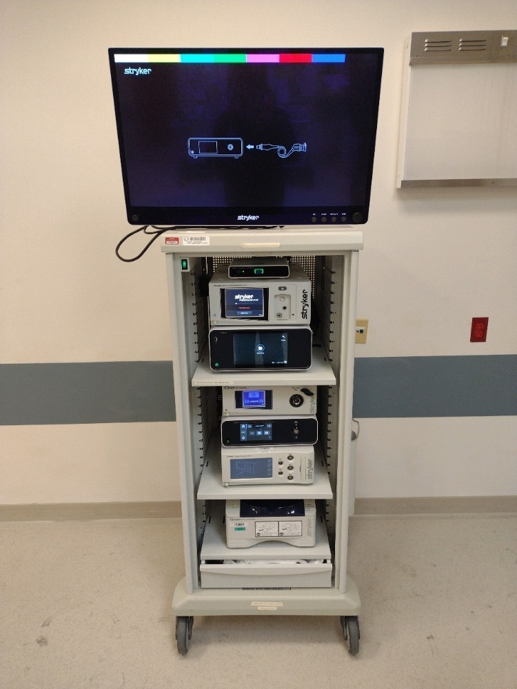 STRYKER ENDOSCOPY TOWER: 1688 4 K CAMERA, SDC4 INFORMATION MANAGEMENT ...