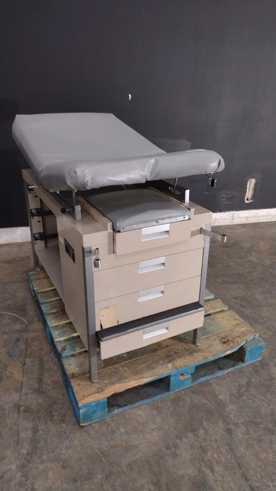 HAMILTON STEEL CREST EXAM TABLE