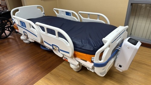 STRYKER 3005S3 EX HOSPITAL BED W/ STRYKER ISOTOUR PUMP AND MATTRESS ...