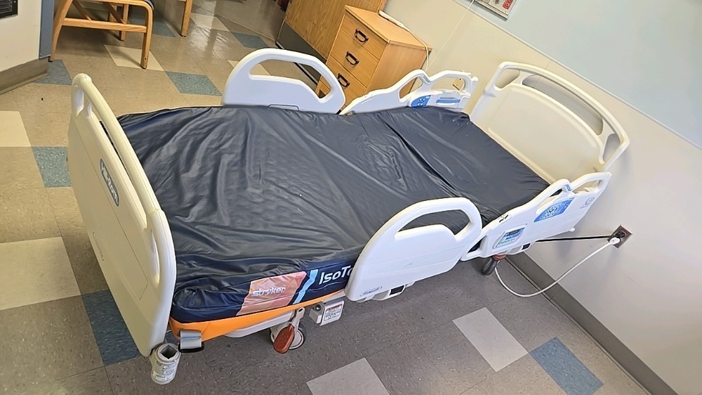 HILL-ROM ADVANTA 2 HOSPITAL BED, PL W/ ISOTOUR MATTRESS LOCATED AT: 175 ...