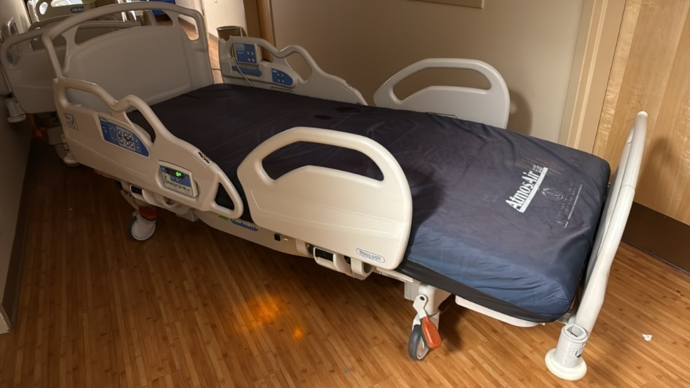 HILL-ROM ADVANTA 2 HOSPITAL BED, PL LOCATED AT: 1 MEDICAL CENTER BLVD ...