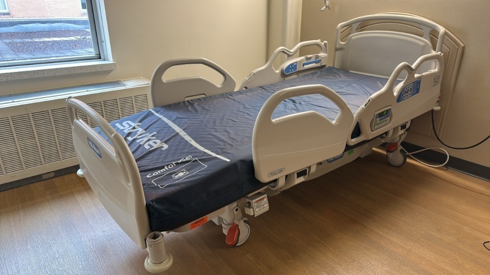 HILL-ROM ADVANTA 2 HOSPITAL BED, PL LOCATED AT: 1 MEDICAL CENTER BLVD ...