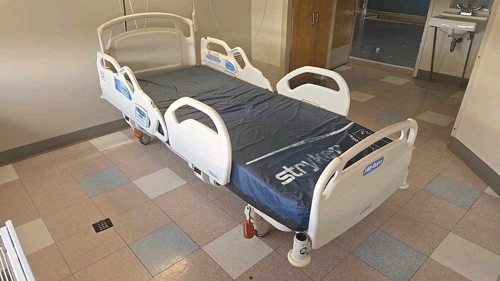 HILL-ROM ADVANTA 2 HOSPITAL BED, PL LOCATED AT: 175 E CHESTER PIKE ...