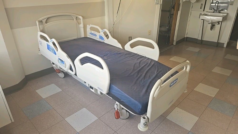 HILL-ROM ADVANTA 2 HOSPITAL BED, PL LOCATED AT: 175 E CHESTER PIKE ...
