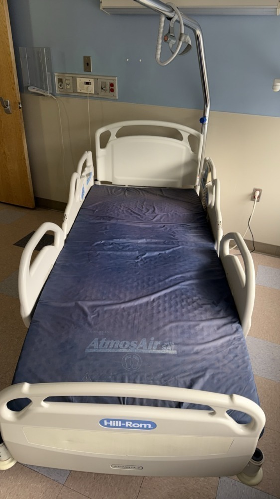 HILL-ROM ADVANTA 2 HOSPITAL BED, PL W/ P1177A PATIENT HELPER POLE ...