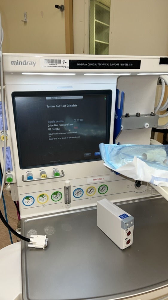 MINDRAY A5 ANESTHESIA MACHINE W/ MINDRAY PASSPORT 17M PATIENT MONITOR AND (2.12.00 SOFTWARE VERSION)