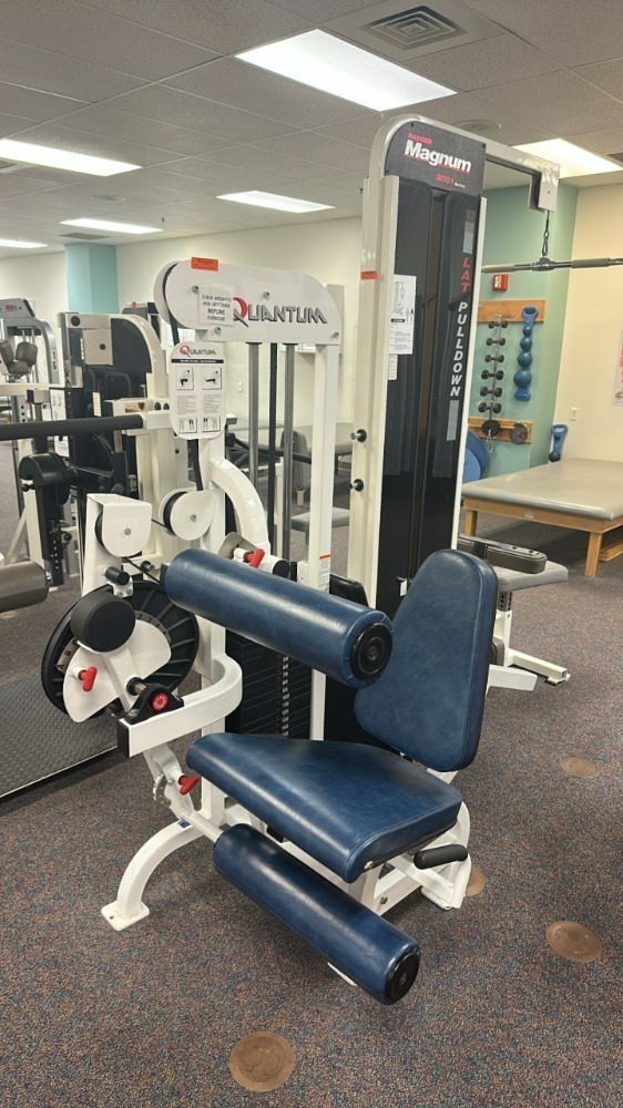 QUANTUM SEATED LEG CURL/ LEG EXTENSION SYSTEM LOCATEED AT LOCATED AT ...