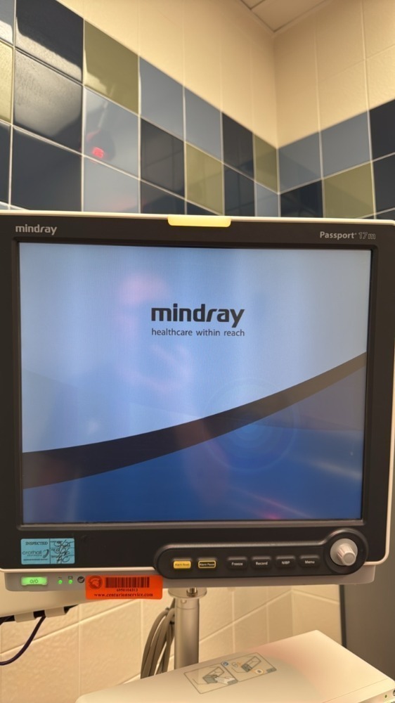 MINDRAY PASSPORT 17M PATIENT MONITOR W/ BENELINK MODULE AND MODULE RACK ...