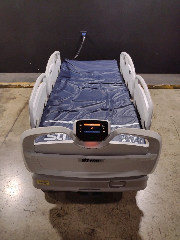 STRYKER PROCUITY HOSPITAL BED