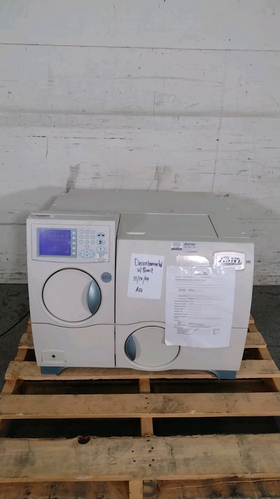 BIOMERIEUX VITEK 2 COMPACT ANALYZER