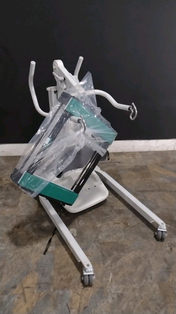 HILL-ROM SABINA II PATIENT LIFT WITH HAND CONTROL