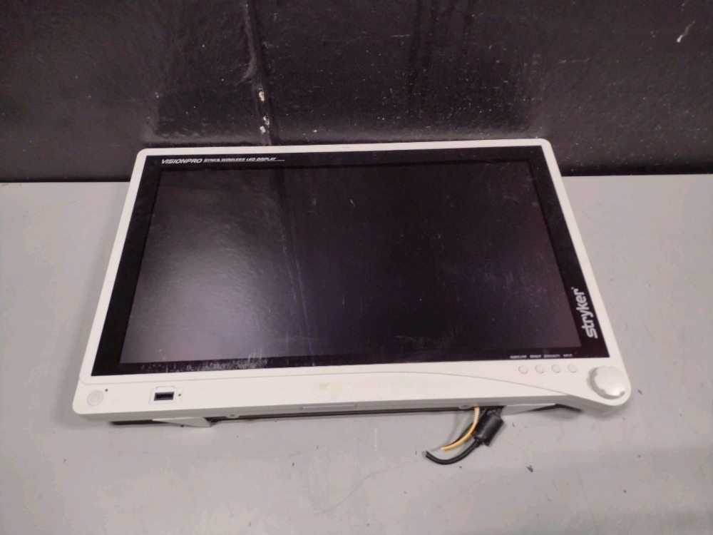 STRYKER VISION PRO SYNK LED MONITOR