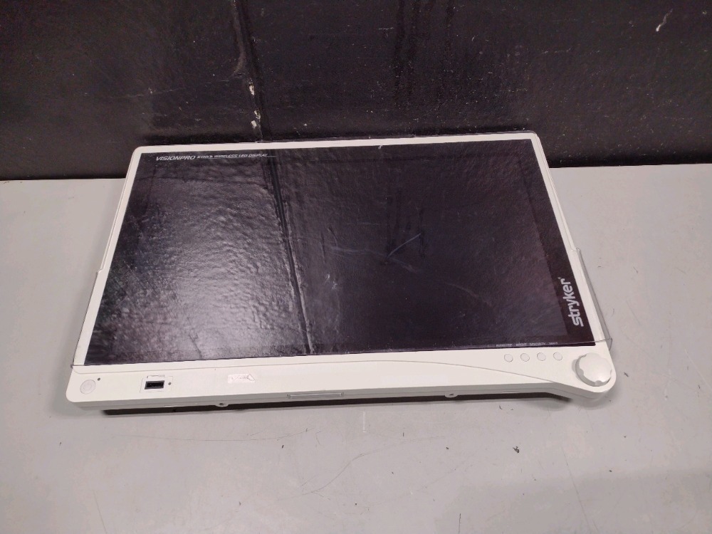 STRYKER VISION PRO SYNK LED MONITOR