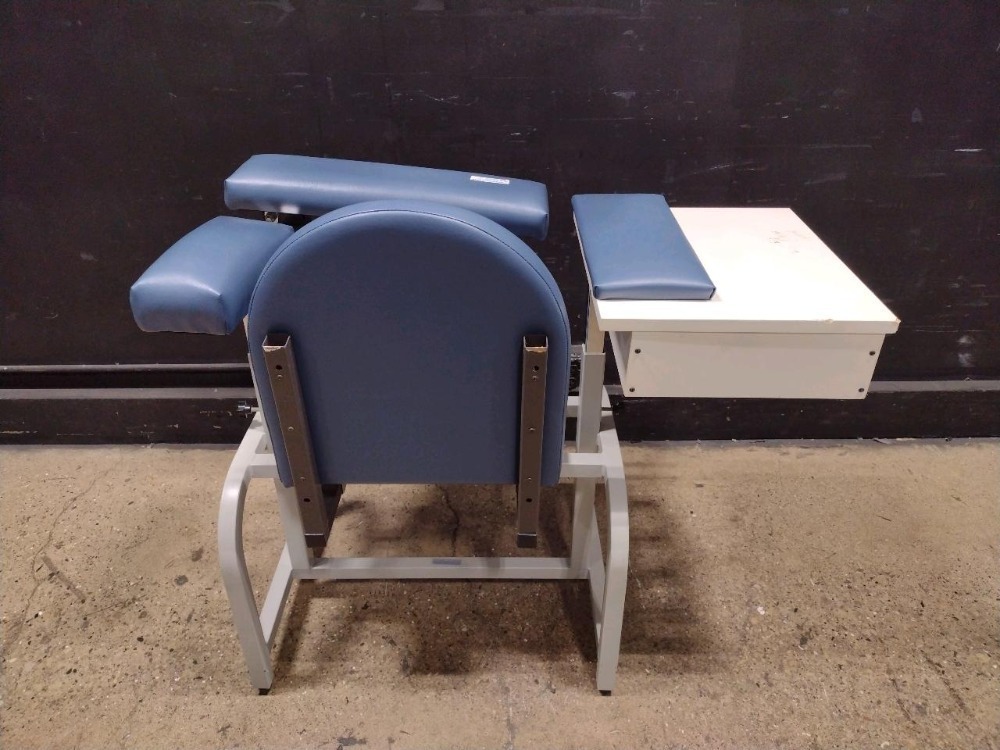 BLOOD DRAW CHAIR