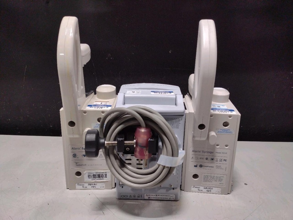 ALARIS PCU 8015 SERIES INFUSION PUMP WITH 8110 SYRINGE PUMPS