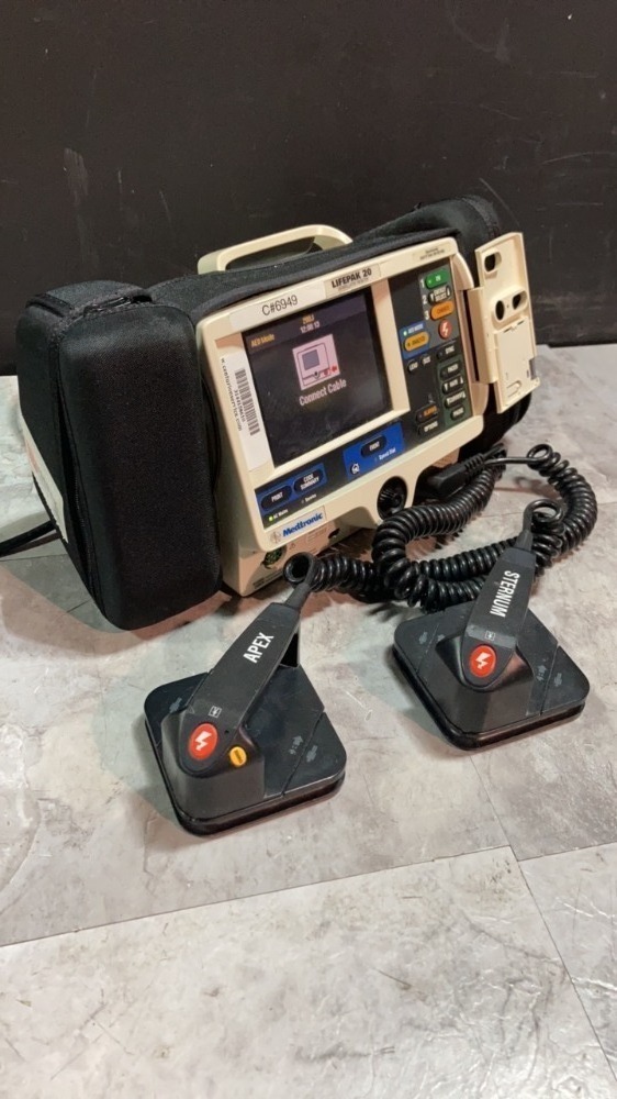 MEDTRONIC/PHYSIO-CONTROL LIFEPAK 20 BIPHASIC DEFIB WITH PACING, 3 LEAD ...