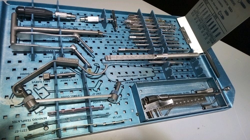 ZIMMER 2600-11 ECT INTERNAL FRACTURE FIXATION & RELATED BASIC ...