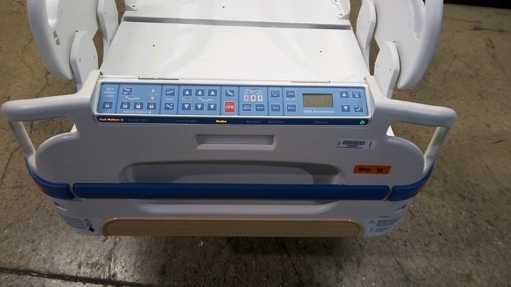 STRYKER 3002 S3 HOSPITAL BED WITH HEAD & FOOTBOARD (CHAPERONE WITH ZONE ...