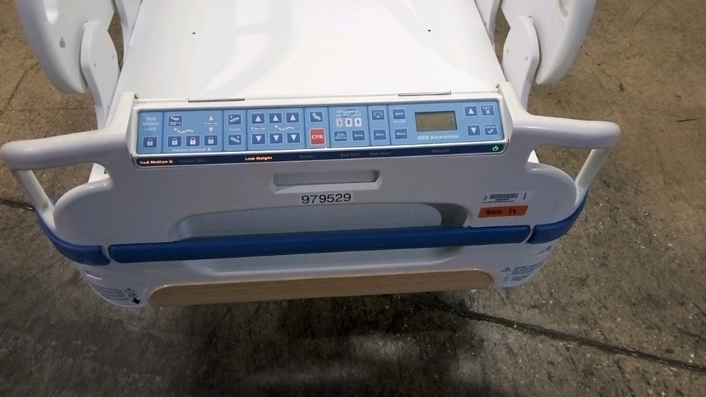 STRYKER 3002 S3 HOSPITAL BED WITH HEAD & FOOTBOARD (CHAPERONE WITH ZONE ...
