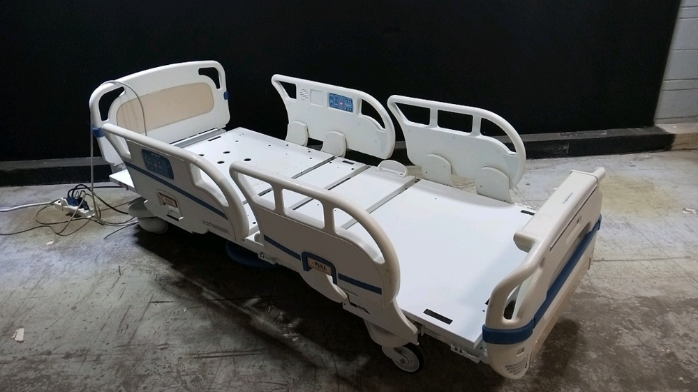 STRYKER 3002 S3 HOSPITAL BED WITH HEAD & FOOTBOARD (CHAPERONE WITH ZONE ...