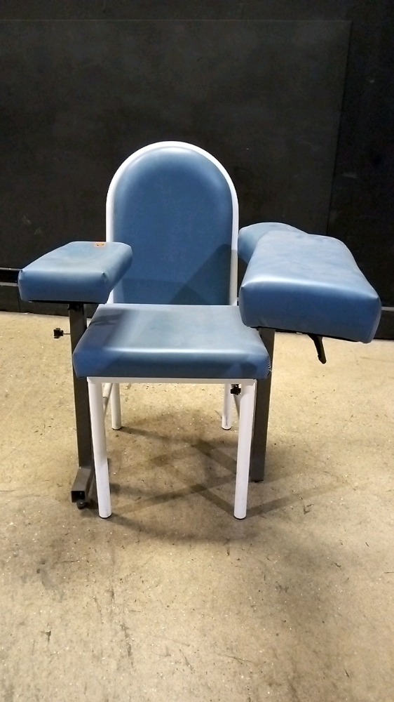 BLOOD DRAW CHAIR