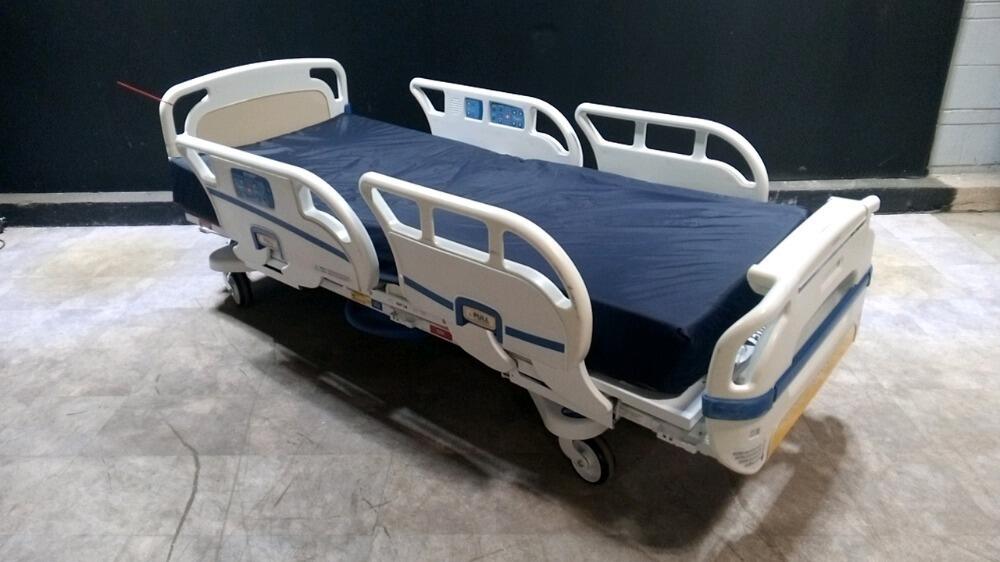 STRYKER 3002 S3 HOSPITAL BED WITH HEAD & FOOTBOARD (CHAPERONE WITH ZONE ...