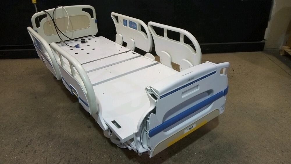 STRYKER SECURE 3002 S3 HOSPITAL BED WITH HEAD & FOOTBOARD (CHAPERONE ...