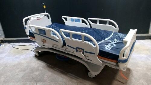 STRYKER 3002 S3 HOSPITAL BED WITH HEAD & FOOTBOARD (CHAPERONE WITH ZONE ...