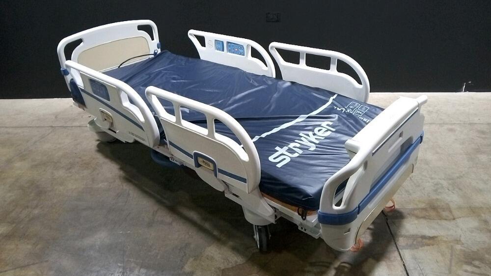 STRYKER SECURE 3002 S3 HOSPITAL BED WITH HEAD & FOOTBOARD (CHAPERONE ...
